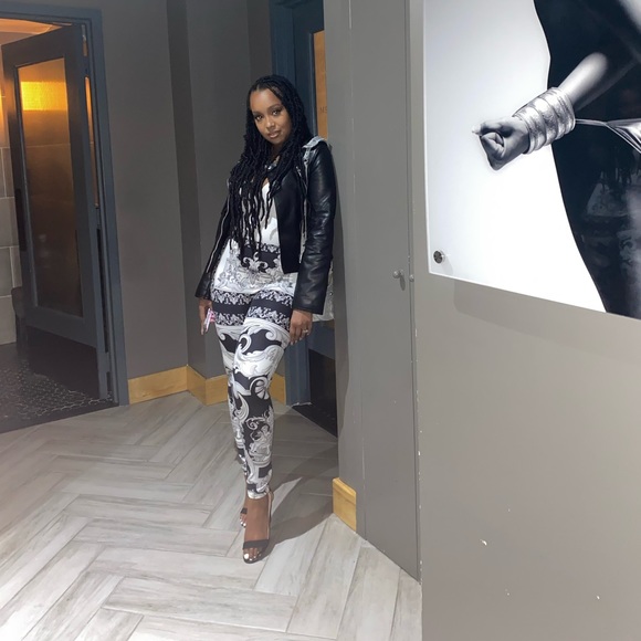 Versace | Pants & Jumpsuits | Versace Leggings | Poshmark